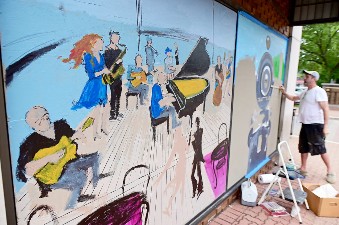 Artists begin painting murals at Gable’s building in downtown Altoona ...